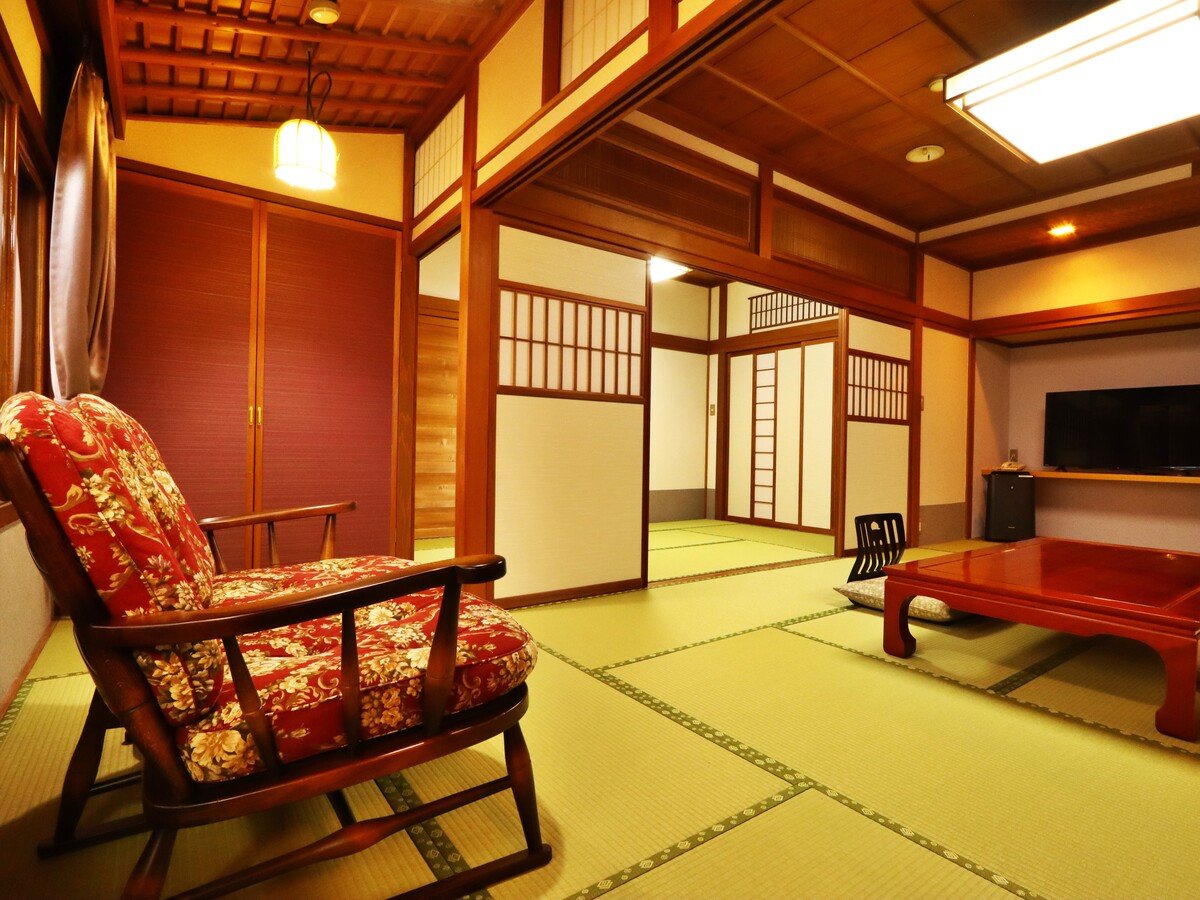 Ryokan Tanabe - Ryokans Rooms & Rates | Hidatakayama, Nyukawa, Gifu ...